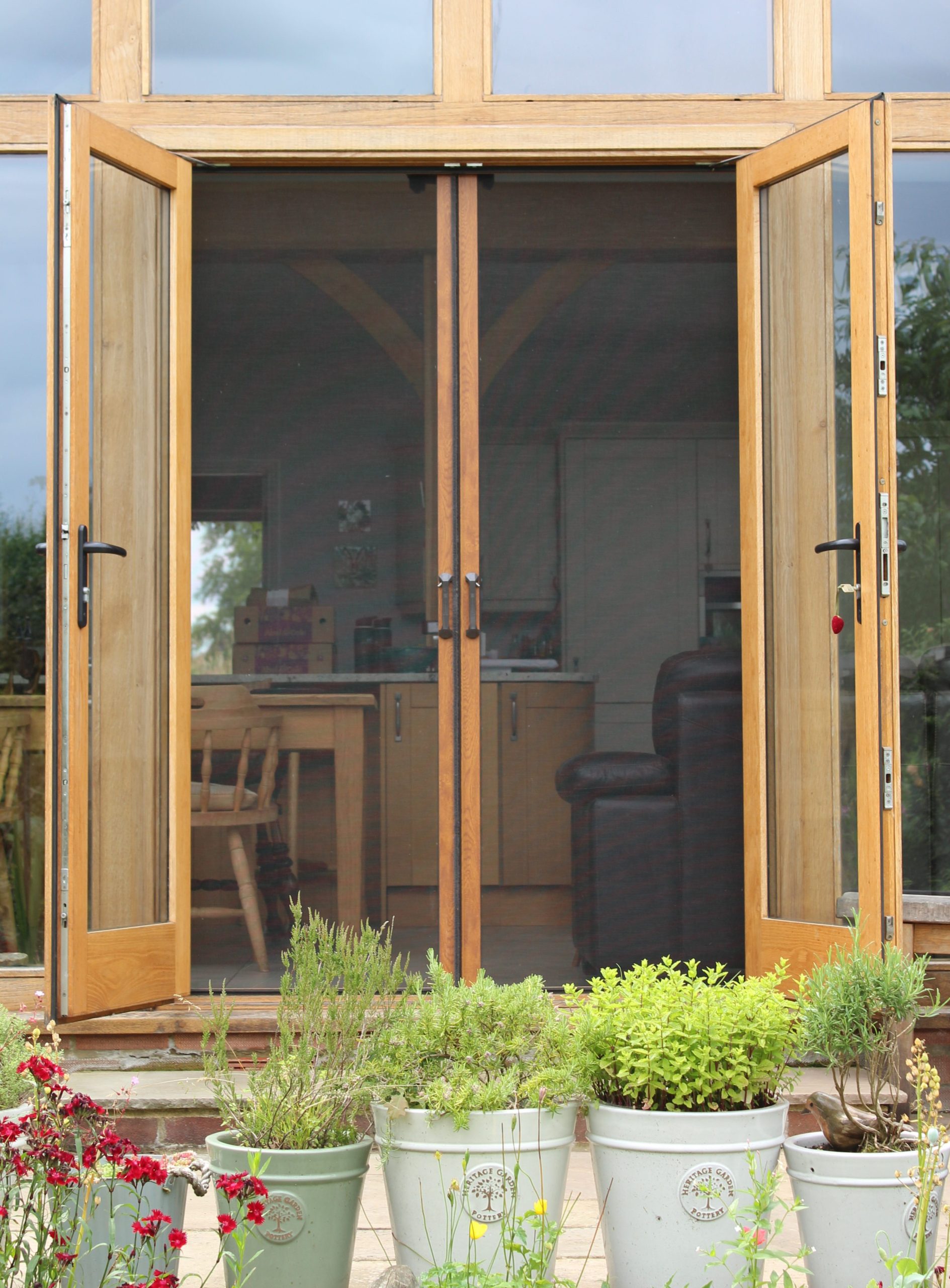 Bespoke Oak Insect Screens for Impressive Extension
